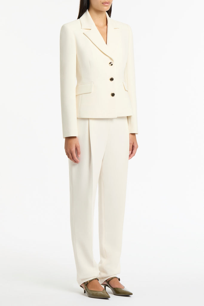 IVORY CREPE TAPERED LEG PLEAT PANT – Carla Zampatti