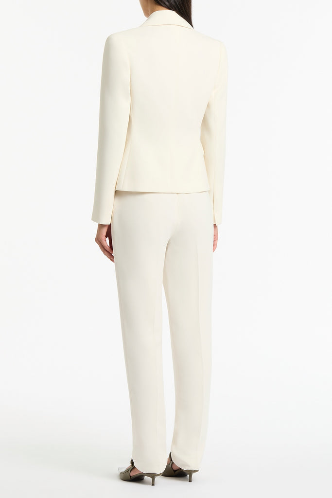 IVORY CREPE TAPERED LEG PLEAT PANT – Carla Zampatti